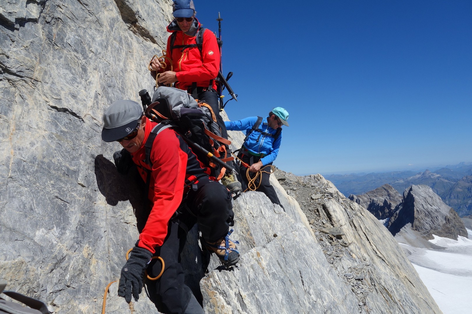 Hochtour Clariden und Schärhorn mit Bergführer - erlebnisberg